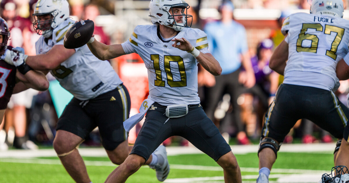 Haynes King Named to 2025 Davey O’Brien QB Class as Georgia Tech Shines ...