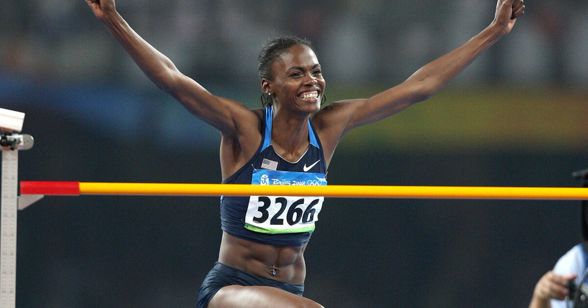 Lowe Honored with Giant Steps Award – Athletics — Georgia Tech Yellow ...