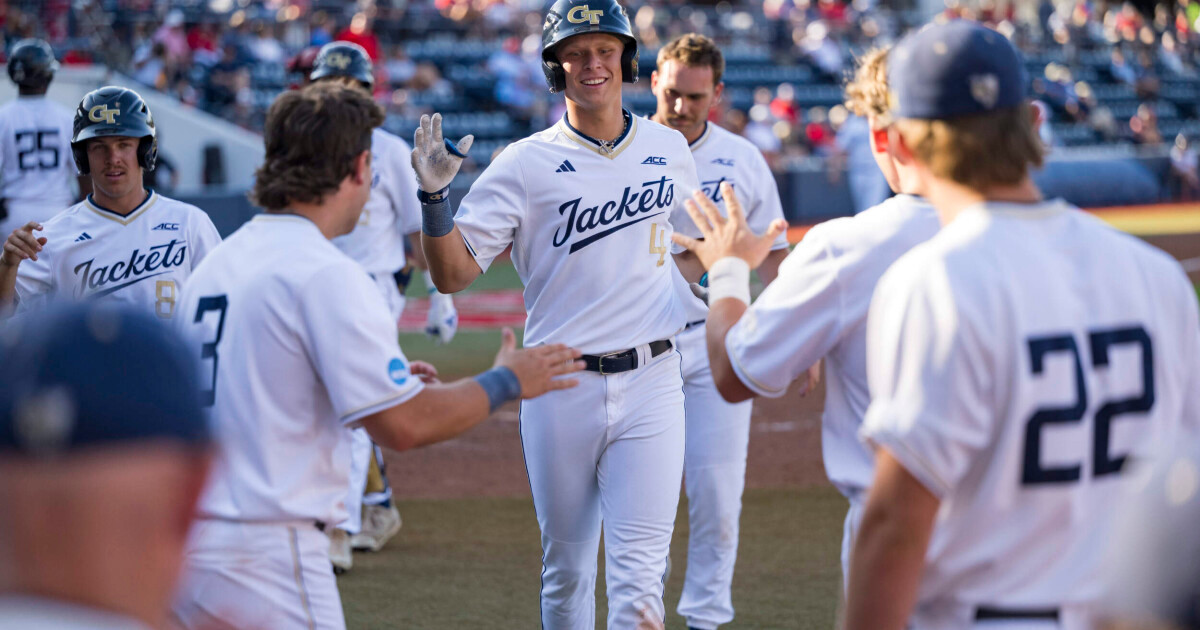 Hernandez Named 1st Team Freshman All-America – Georgia Tech Yellow Jackets
