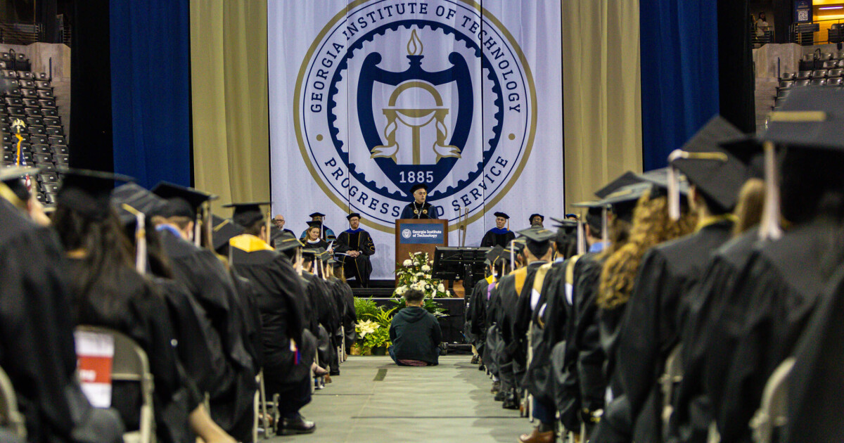 PHOTO GALLERY: Fall Commencement – Georgia Tech Yellow Jackets