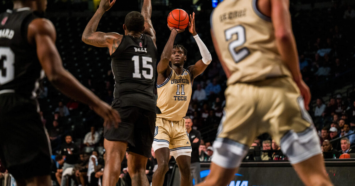 FRIDAY REWIND: Baye Ndongo 2023-24 Highlights – Men's Basketball ...