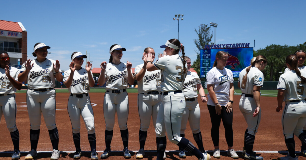 PHOTOS: NCAA Regionals Game Three vs. Texas State – Softball — Georgia ...
