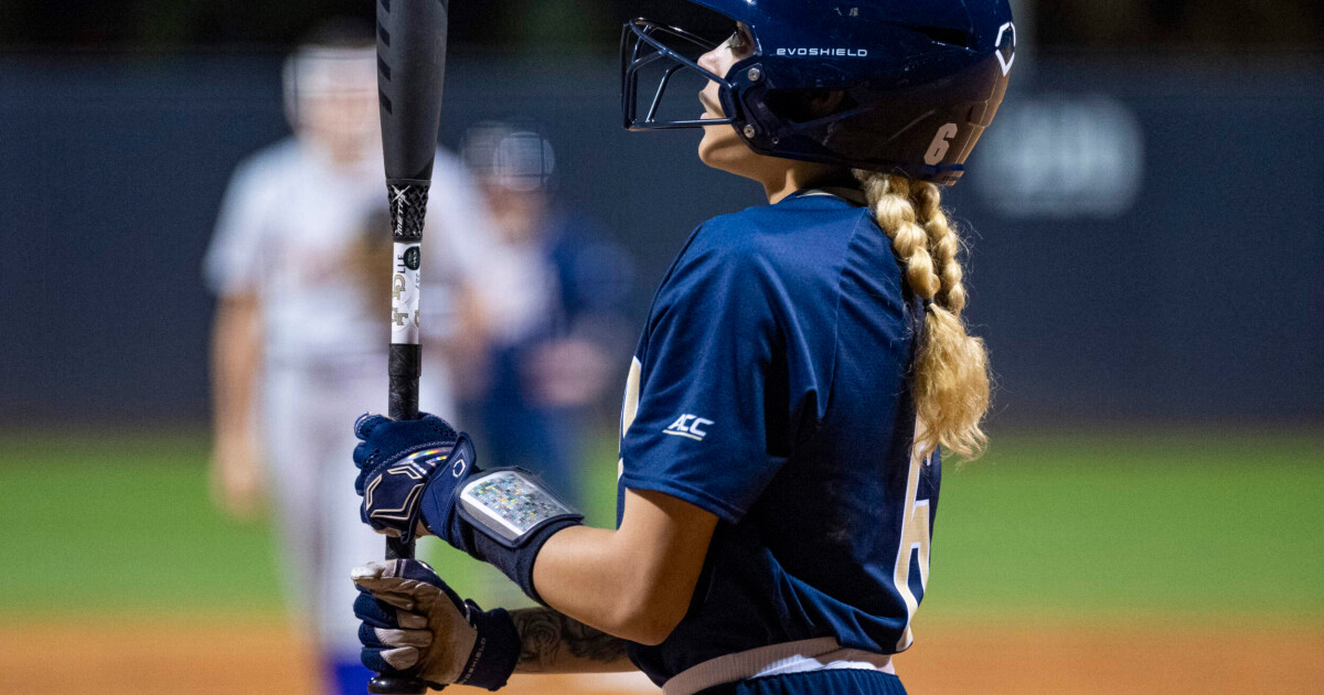 Tech Tangles with No. 18 Auburn in Midweek Tilt – Georgia Tech Yellow ...