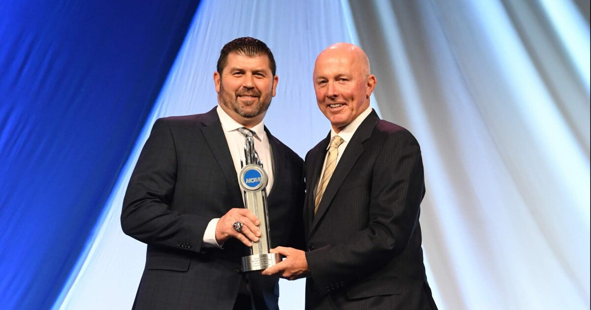 Varitek Receives NCAA Silver Anniversary Award – Baseball — Georgia ...