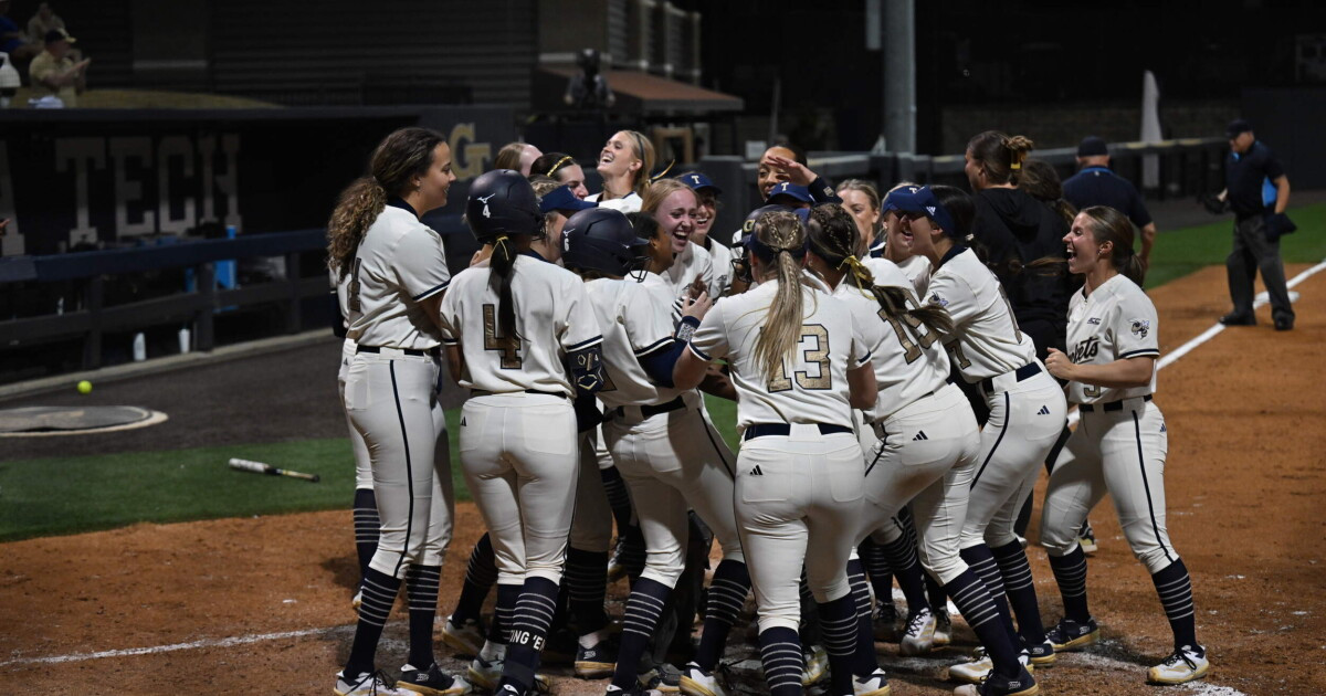 Grace Connelly’s Home Run Delivers Walk Off Victory Over No. 22 Auburn ...