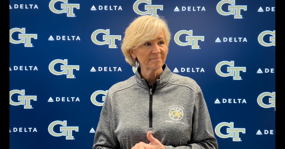 VIDEO: Nell Fortner Preseason Availability – Women's Basketball ...