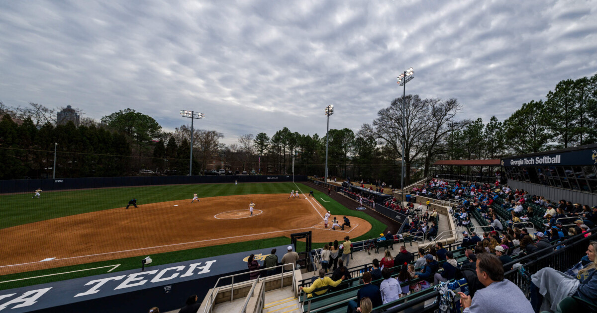 Yellow Jacket Softball Opens Practice to Tech Fans – Softball — Georgia ...