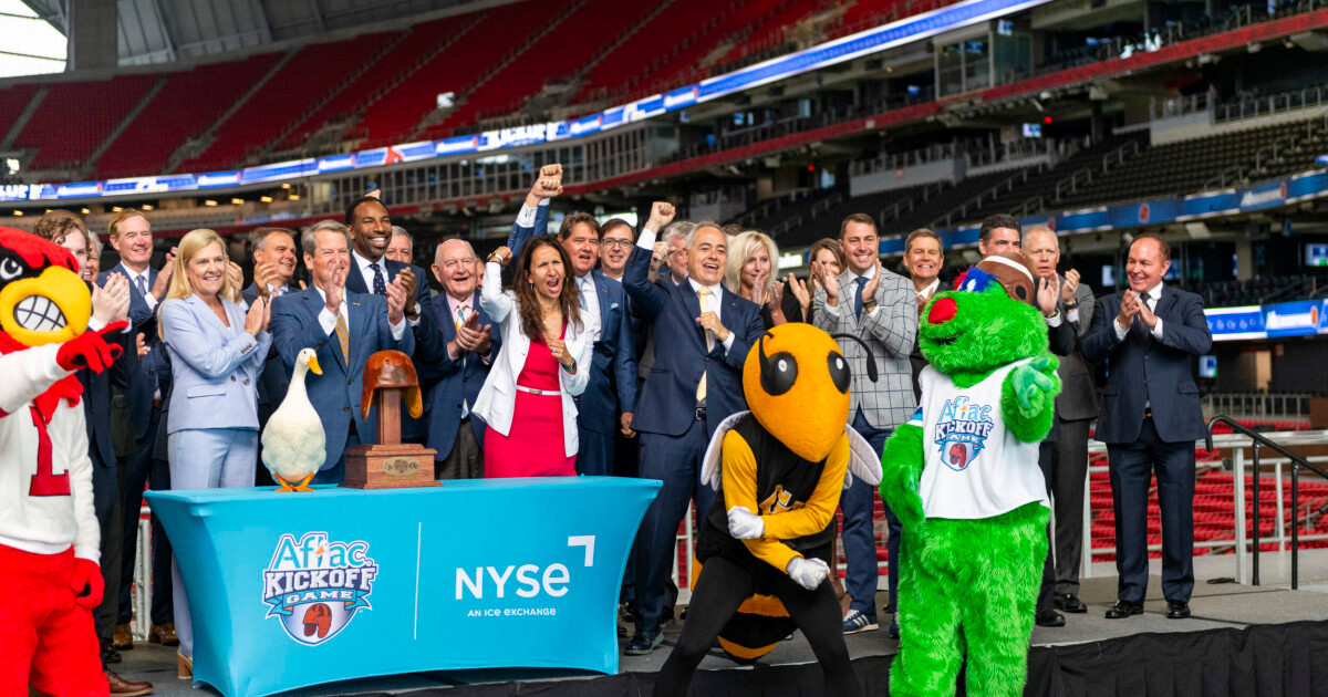 VIDEO/PHOTOS: NYSE Opening Bell Rings in College Football Season ...