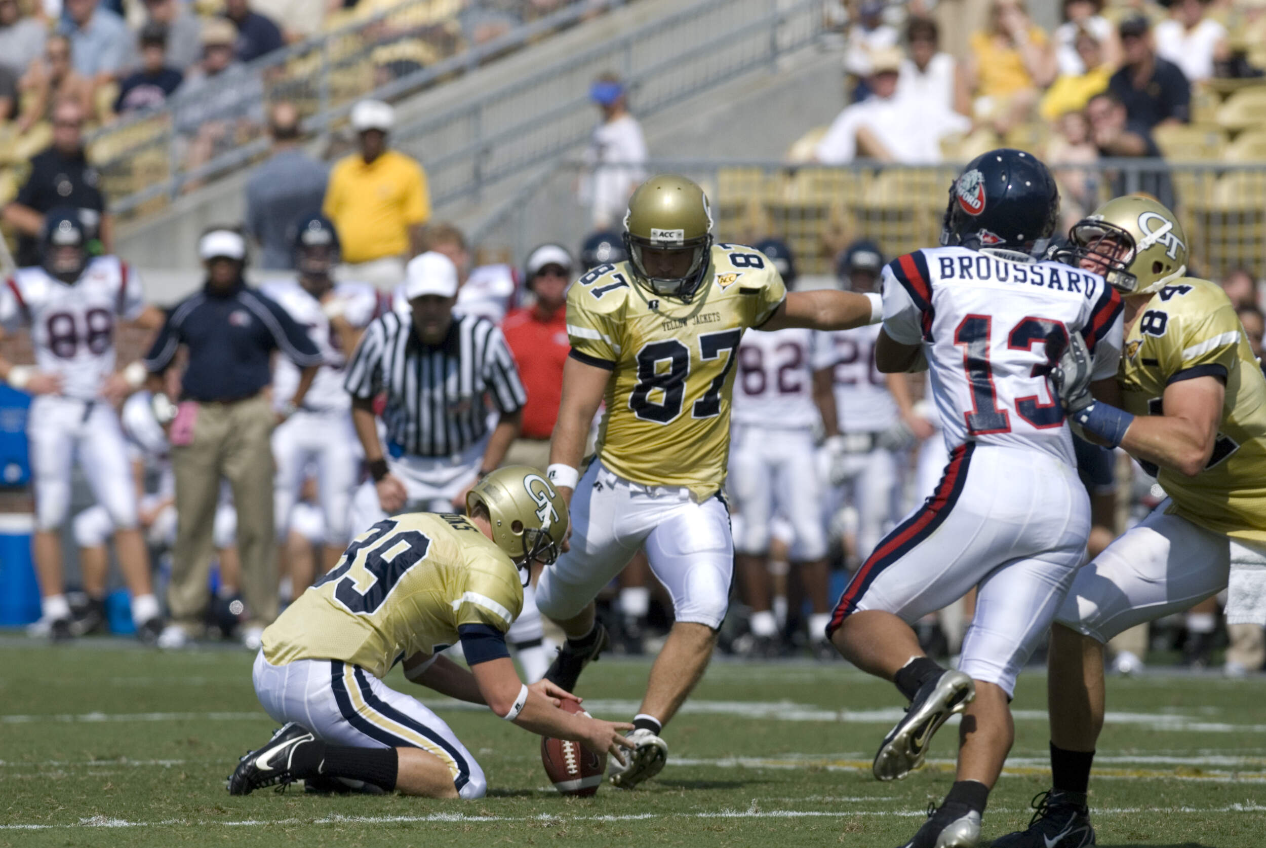 Travis Bell: Football (2004-07) – Athletics — Georgia Tech Yellow Jackets